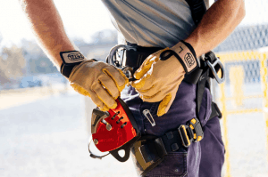 CONFINED SPACE RESCUE WITH THE PETZL MAESTRO | Rigging Lab Academy